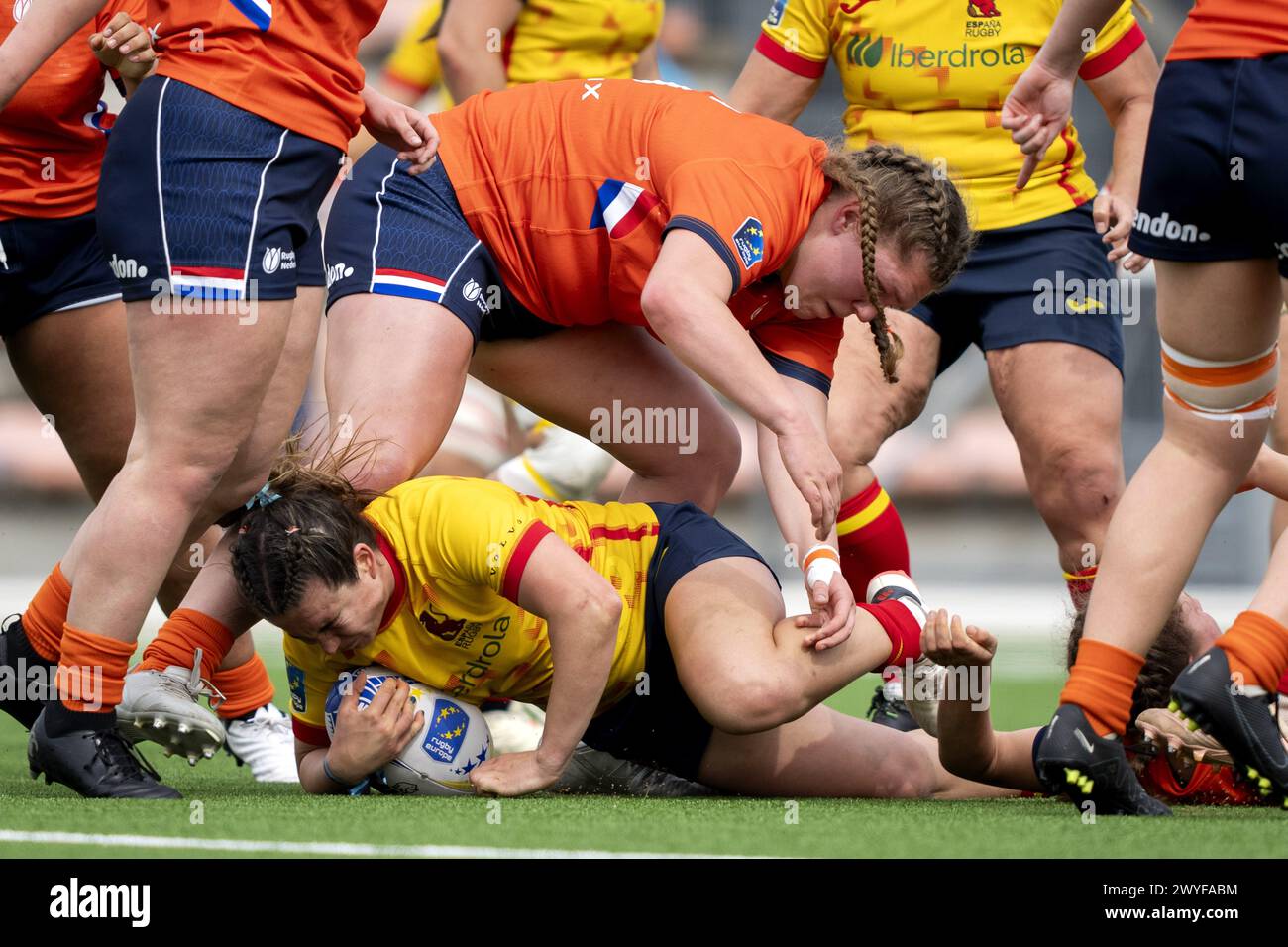 AMSTERDAM - Rugby star Brechtje Karst of the Dutch team in action against Alba Vinuesa of Spain ...