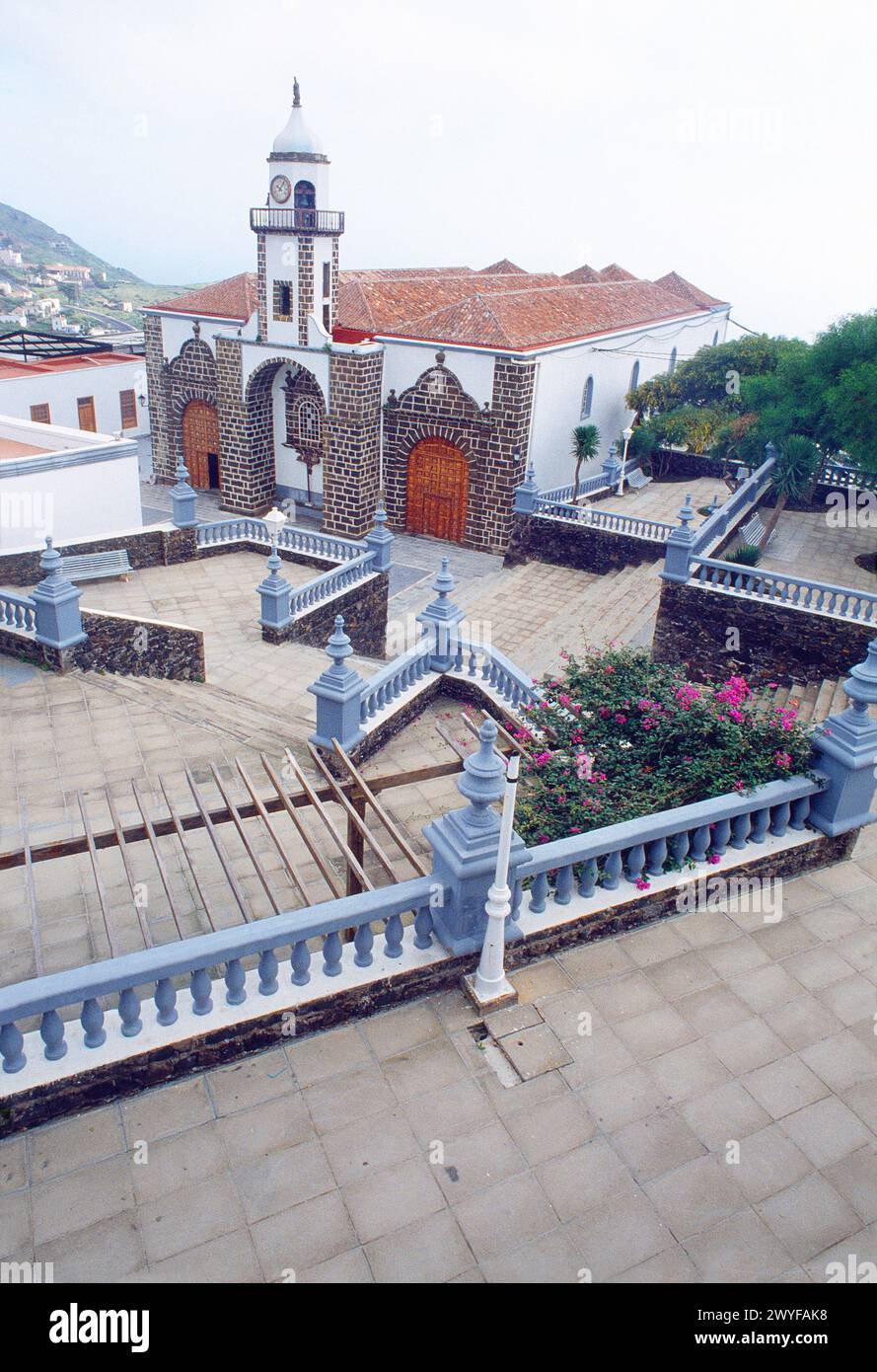 Arquitectura tipica de la iglesia hi-res stock photography and images ...