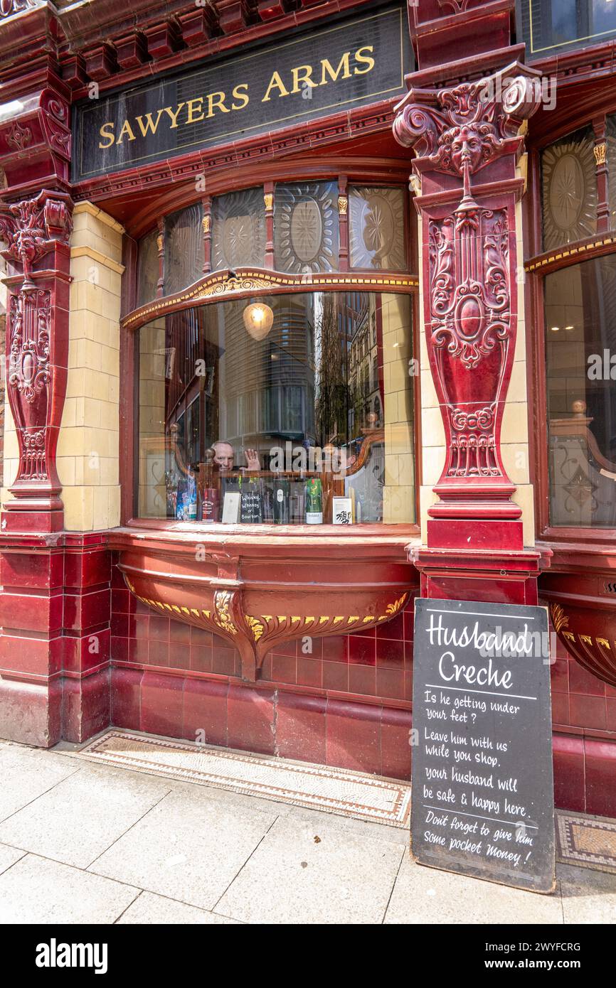 Man creche hi-res stock photography and images - Alamy