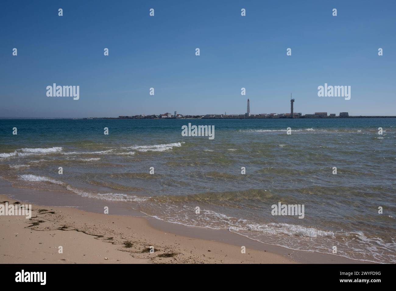 Isla deserta, Faro, Algarve, Portugal Stock Photo - Alamy
