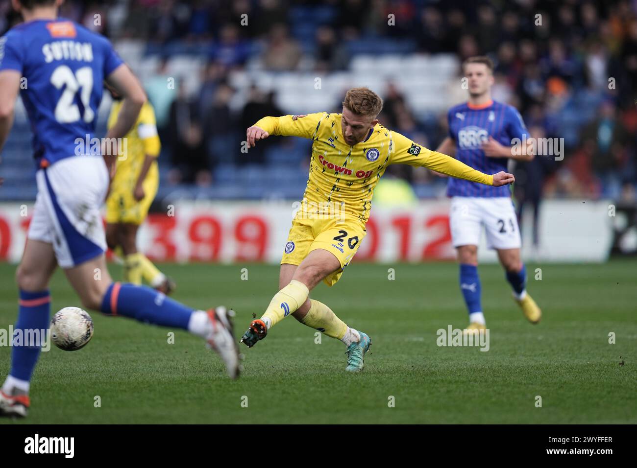 Oldham Athletic v Rochdale- Vanarama National League. 6th April 2024 ...