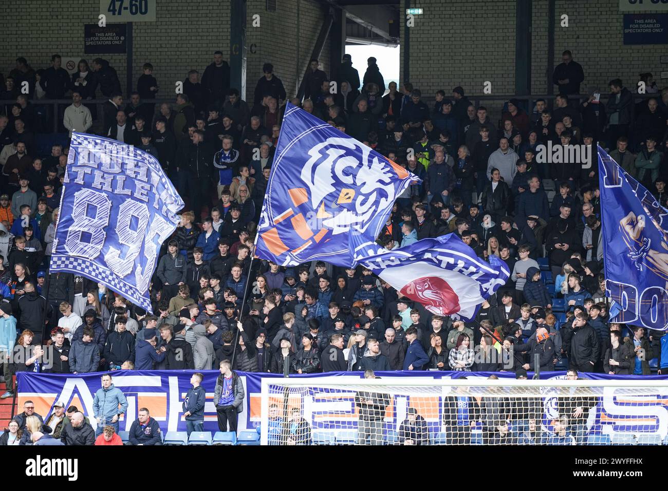 Oldham fans hi-res stock photography and images - Alamy