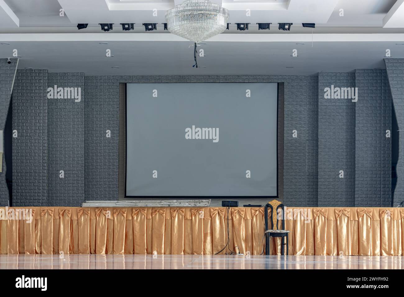 Interior conference room projection screen hi-res stock photography and ...