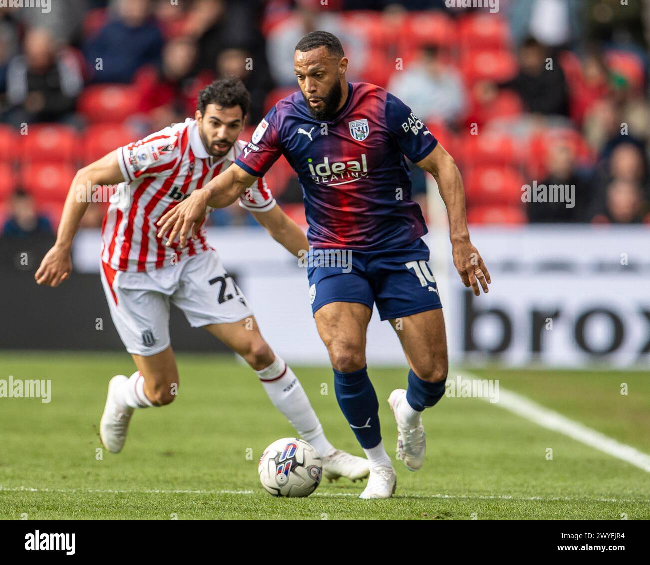 Matt phillips pressure hi-res stock photography and images - Alamy