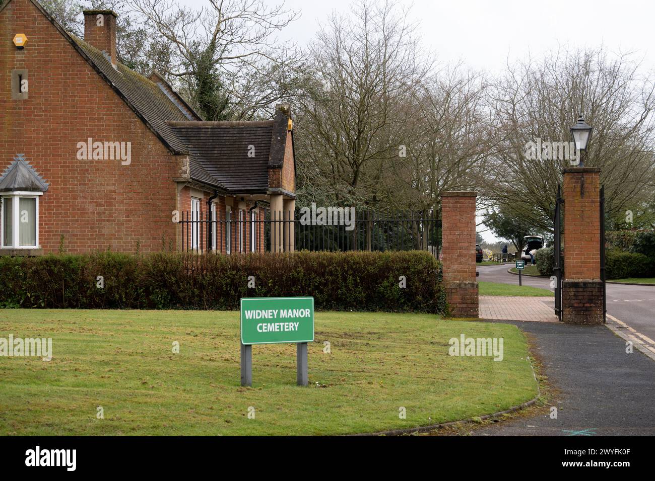 Widney Manor cemetery, Solihull, West Midlands, England, UK Stock Photo ...