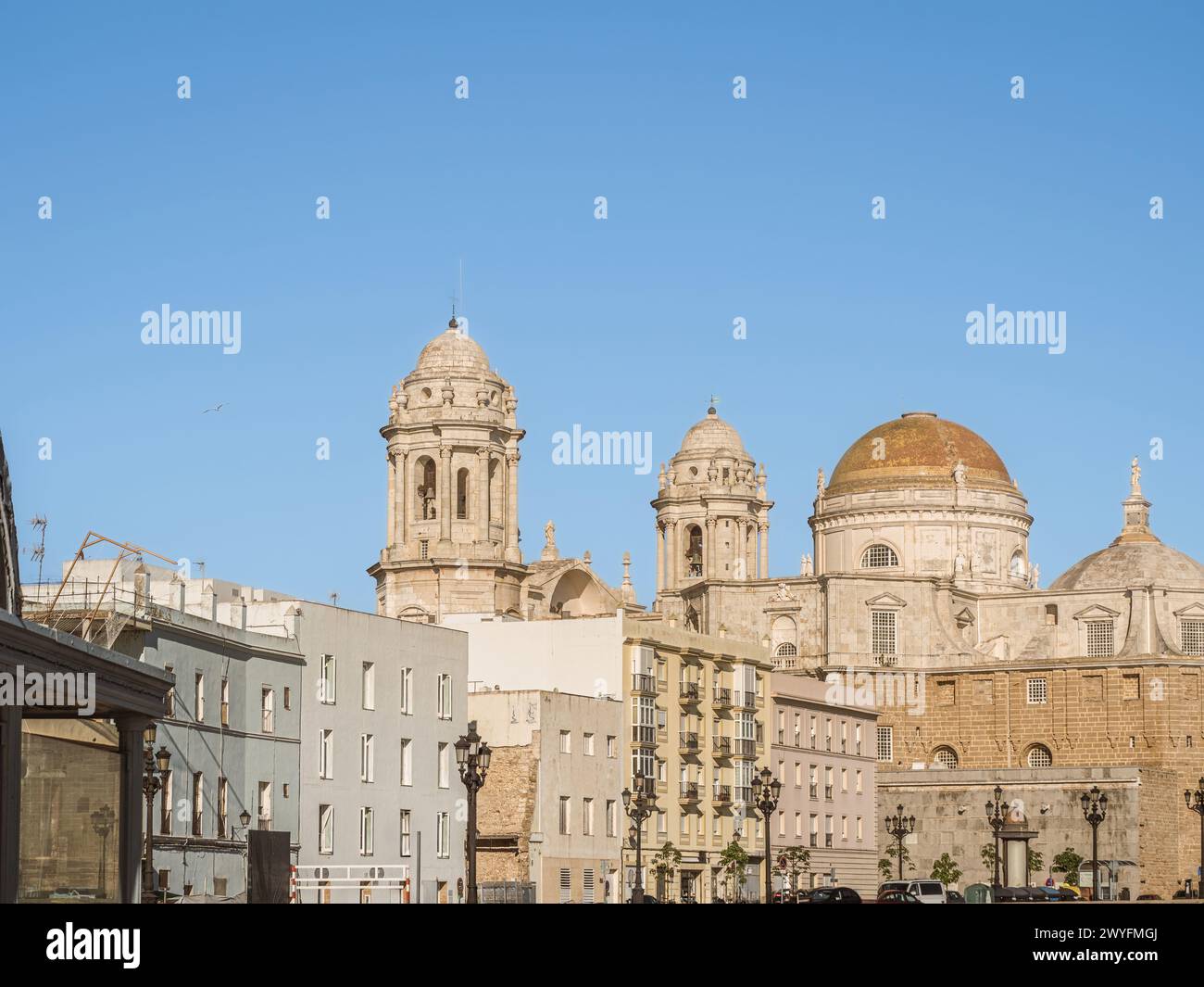 View along the sea wall and Avenido Campo del Sur, including the ...