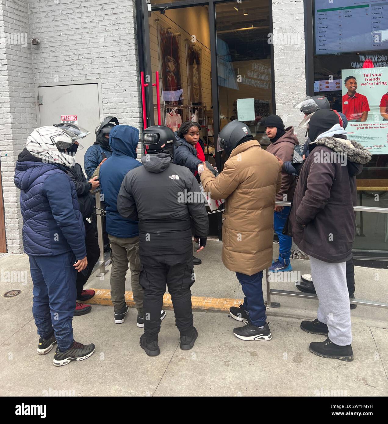 City pick up hi-res stock photography and images - Alamy