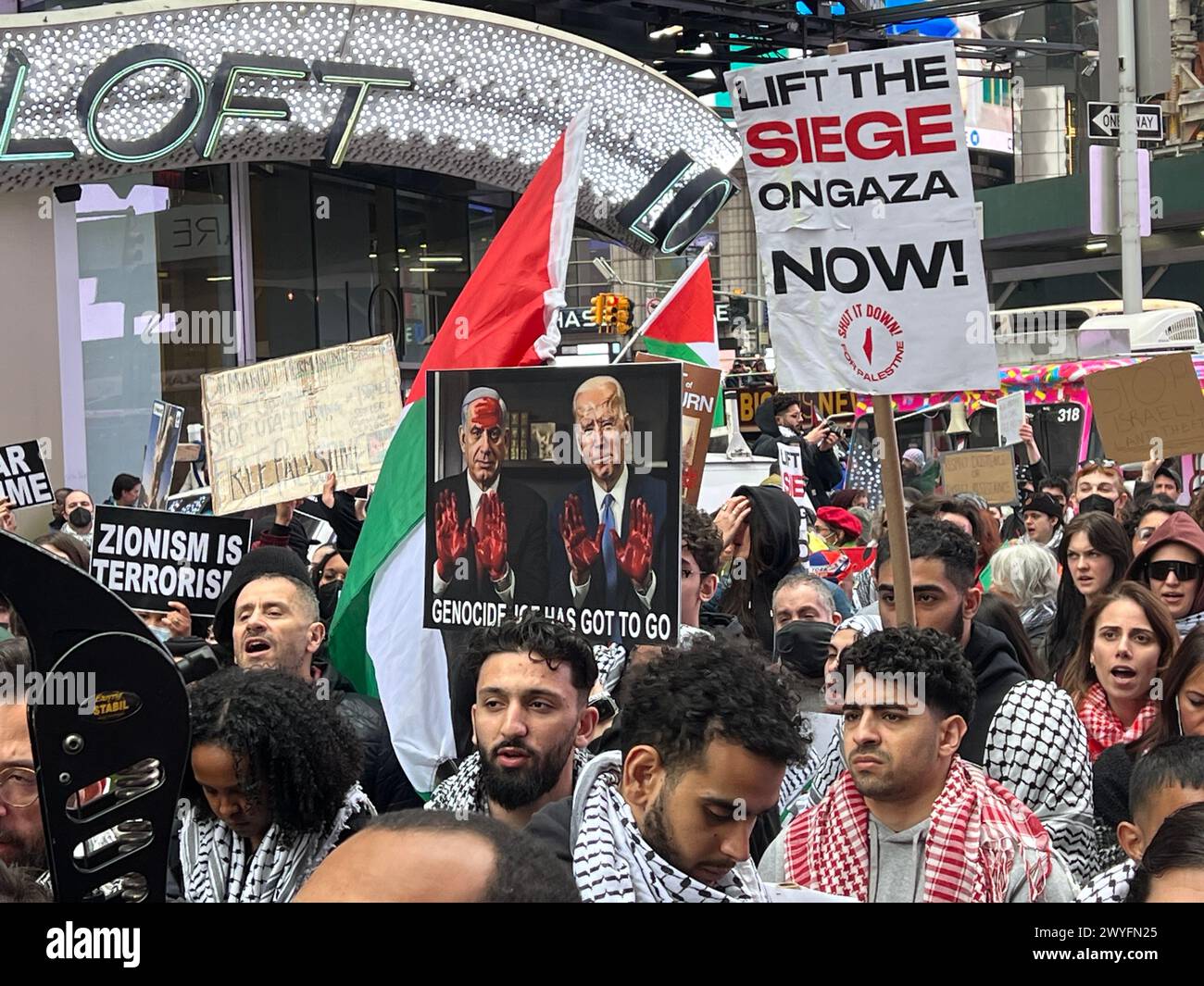 Free Gaza; Cease Fire Now demonstration in Times Square; held on March ...