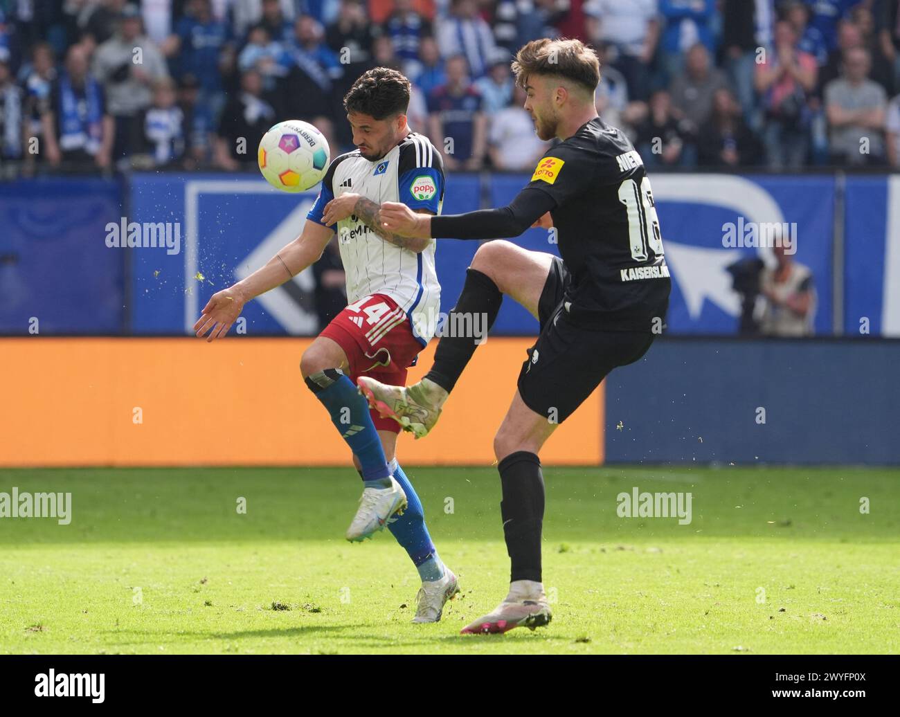 Hamburg, Germany. 06th Apr, 2024. Soccer: Bundesliga 2, matchday 28, Hamburger SV - 1. FC ...