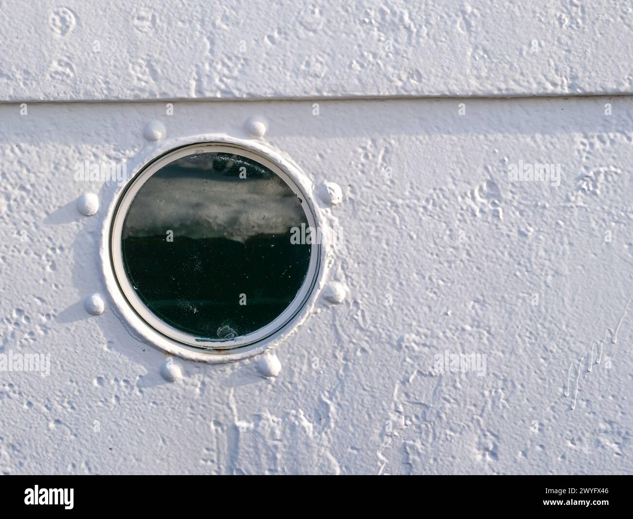 Round boat window hi-res stock photography and images - Alamy