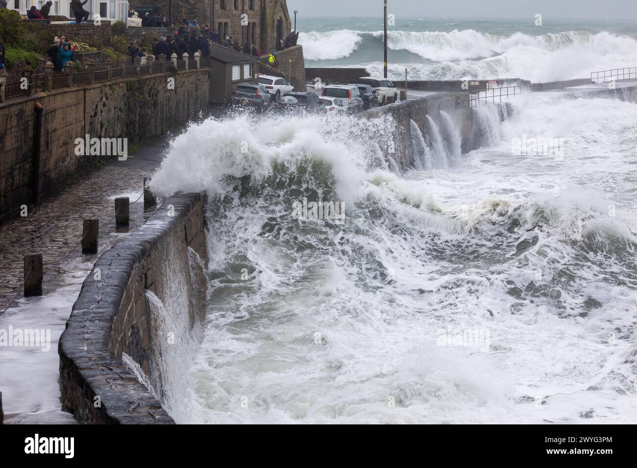 Rough crossing in english channel hi-res stock photography and images ...