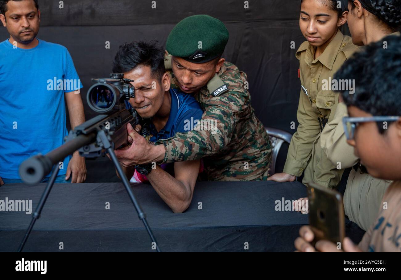 MUMBAI, INDIA - APRIL 6: Veer Senani Foundation and Parle Tilak ...
