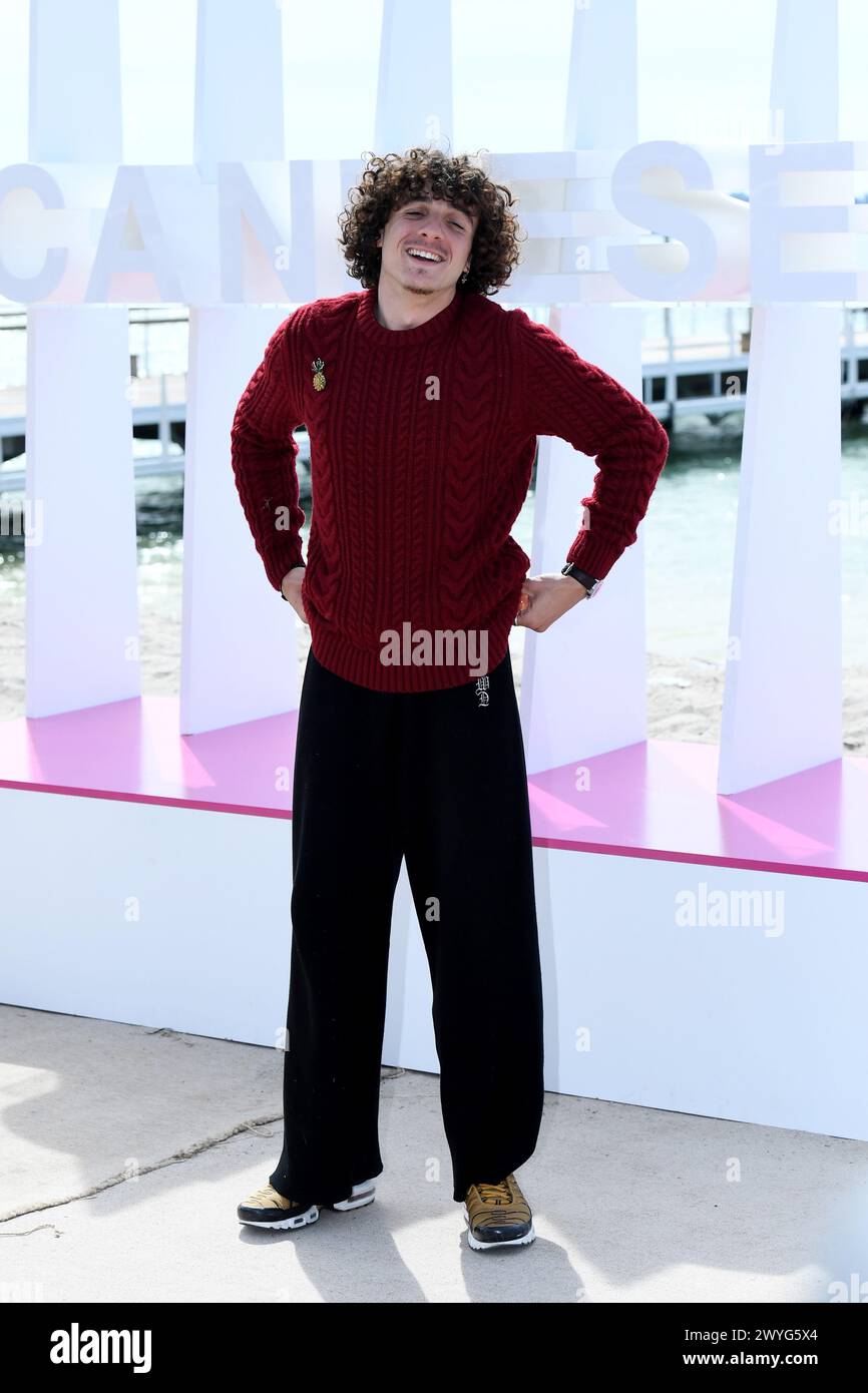 Tim rousseau hi-res stock photography and images - Alamy