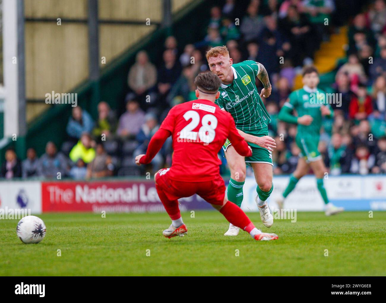 Matt Worthington of Yeovil Town and Danny Cashman of Worthing during ...
