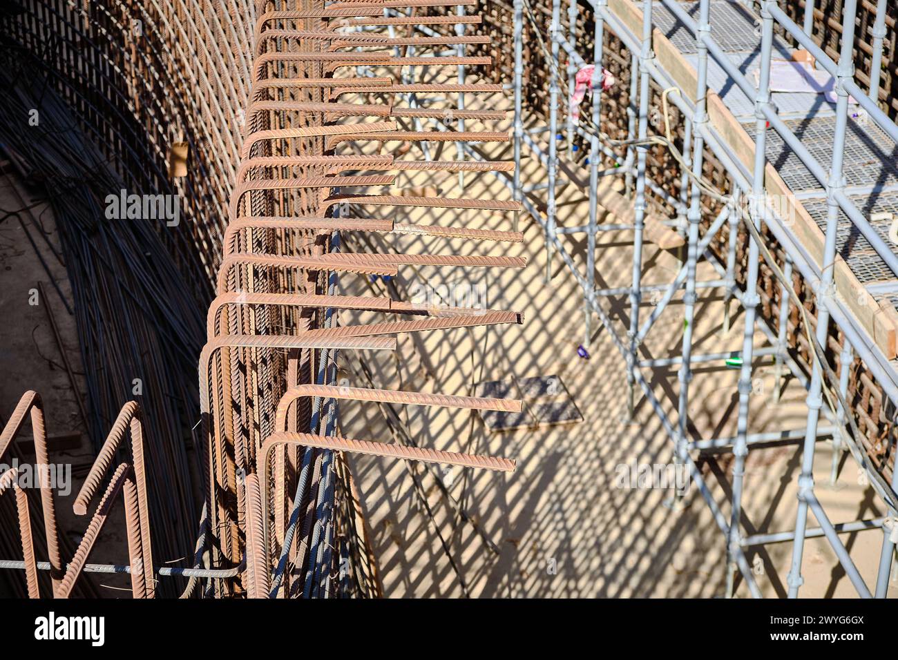 Metal framework of reinforced concrete structure Stock Photo - Alamy