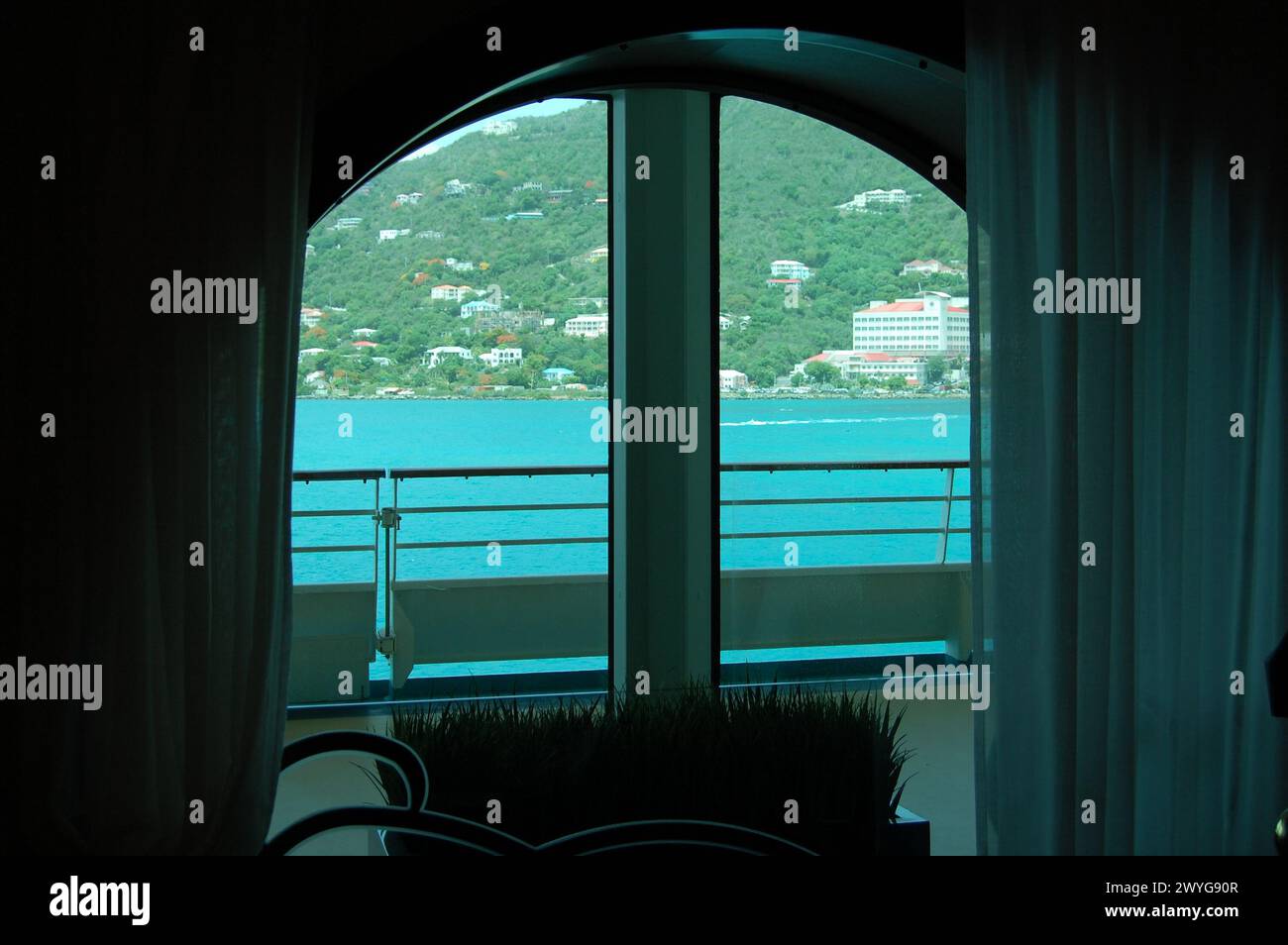 Serene urban balcony view hi-res stock photography and images - Alamy