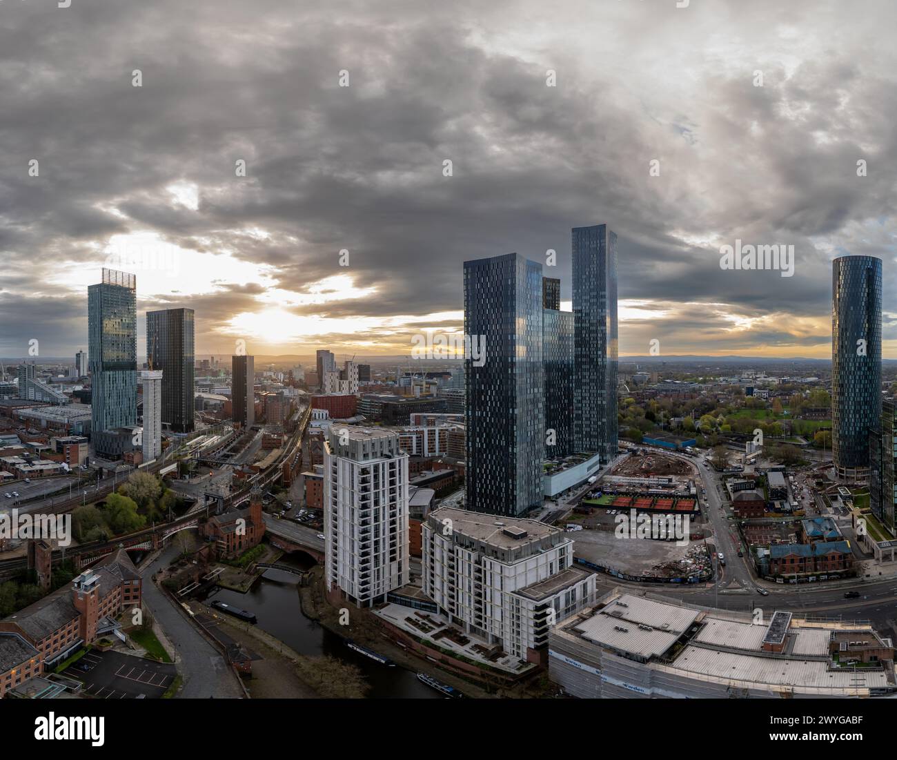 The Sunrises over Deansgate Square, a residential skyscraper cluster on ...