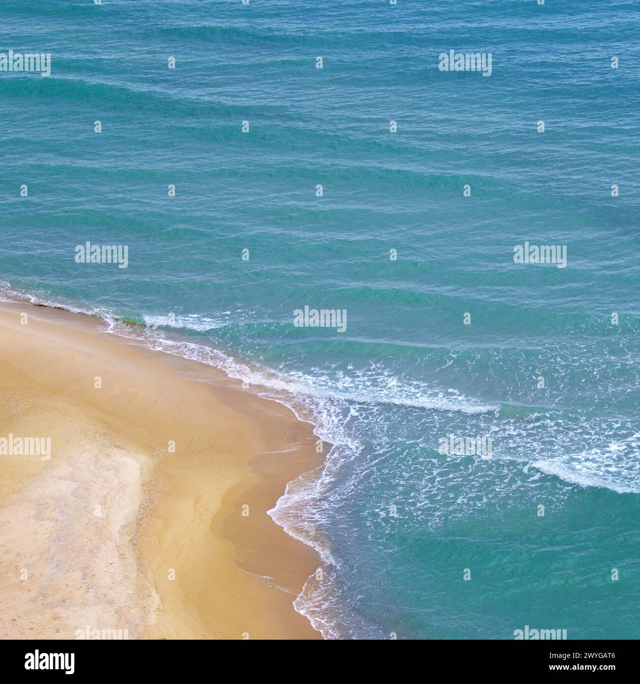 Small ocean waves beach hi-res stock photography and images - Alamy