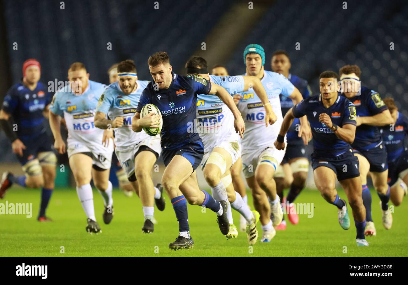 Edinburgh’s Matt Currie on his way to score his side's second try of ...