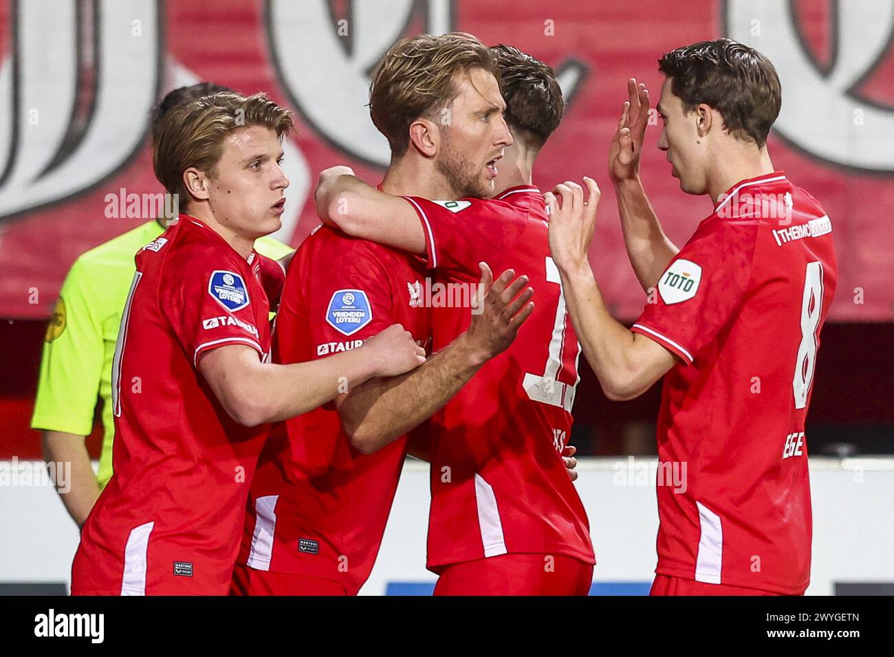 ENSCHEDE - Michel Vlap of FC Twente (c) receives the congratulations ...