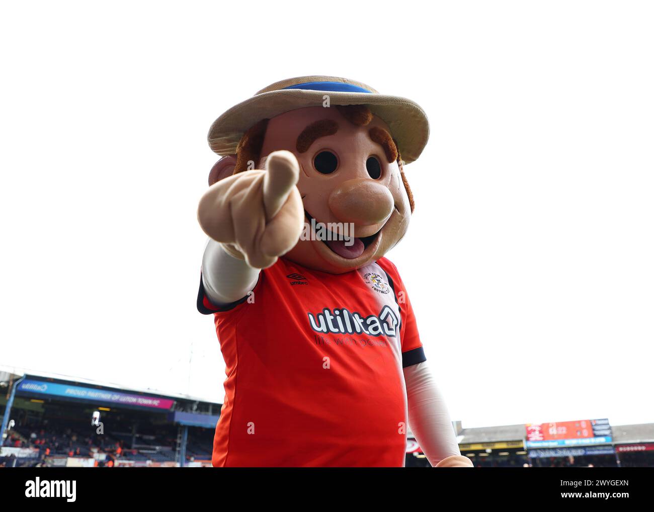 Kenilworth Road, Luton, Bedfordshire, UK. 6th Apr, 2024. Premier League ...