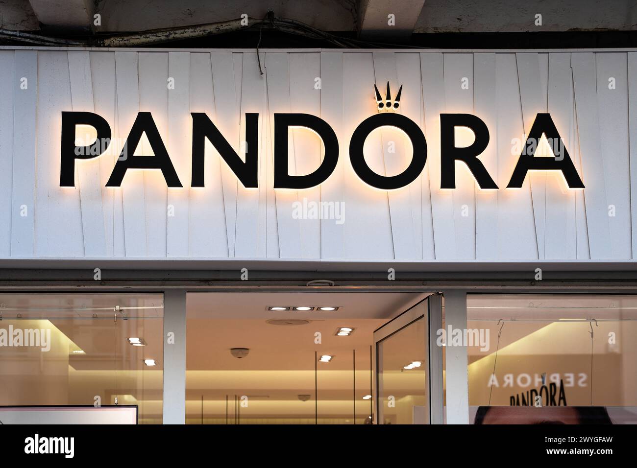 Pandora logo hi-res stock photography and images - Alamy