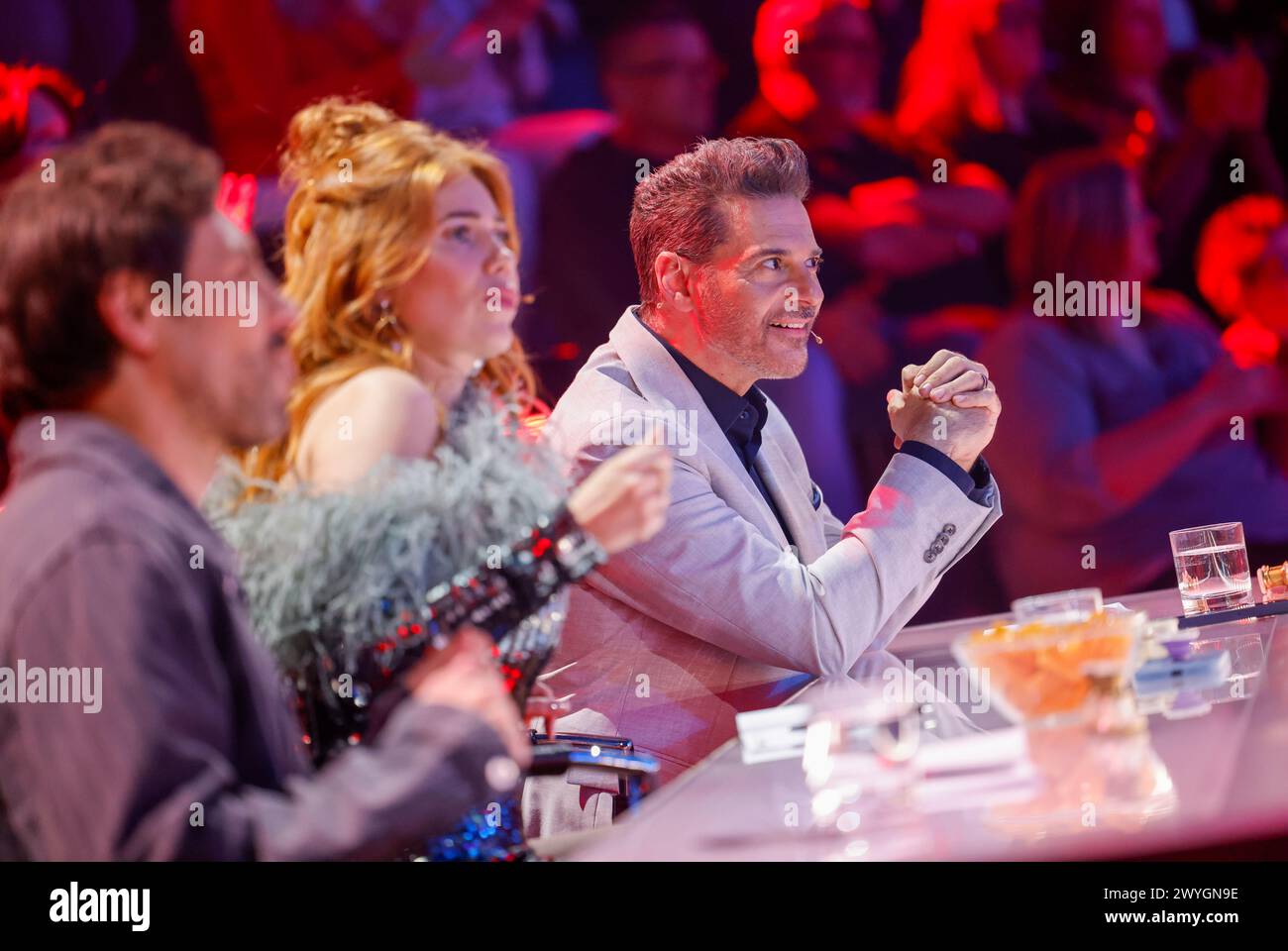Cologne, Germany. 06th Apr, 2024. Guessing guest Max Giesinger (l-r ...