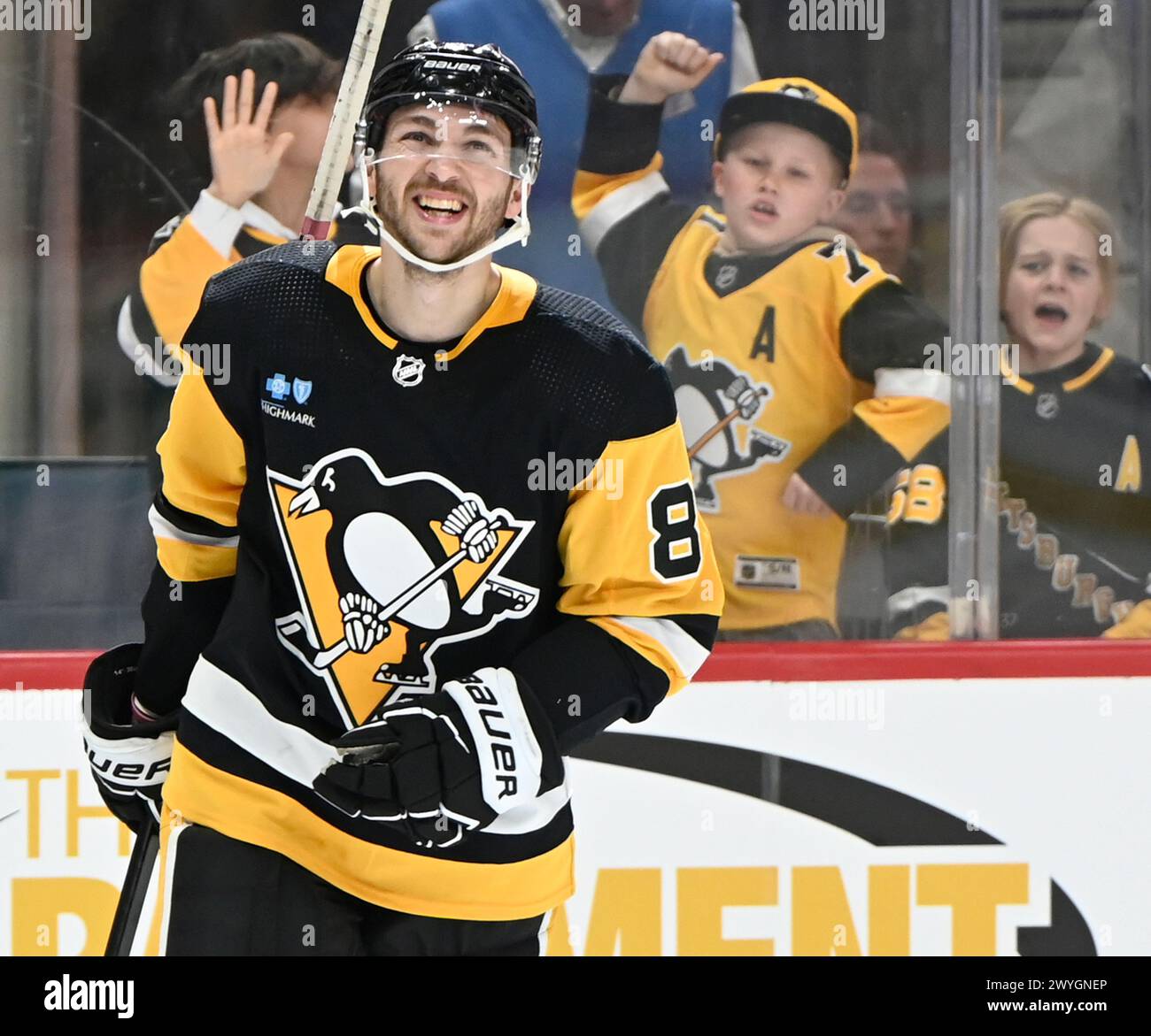 Pittsburgh, United States. 06th Apr, 2024. Pittsburgh Penguins left ...