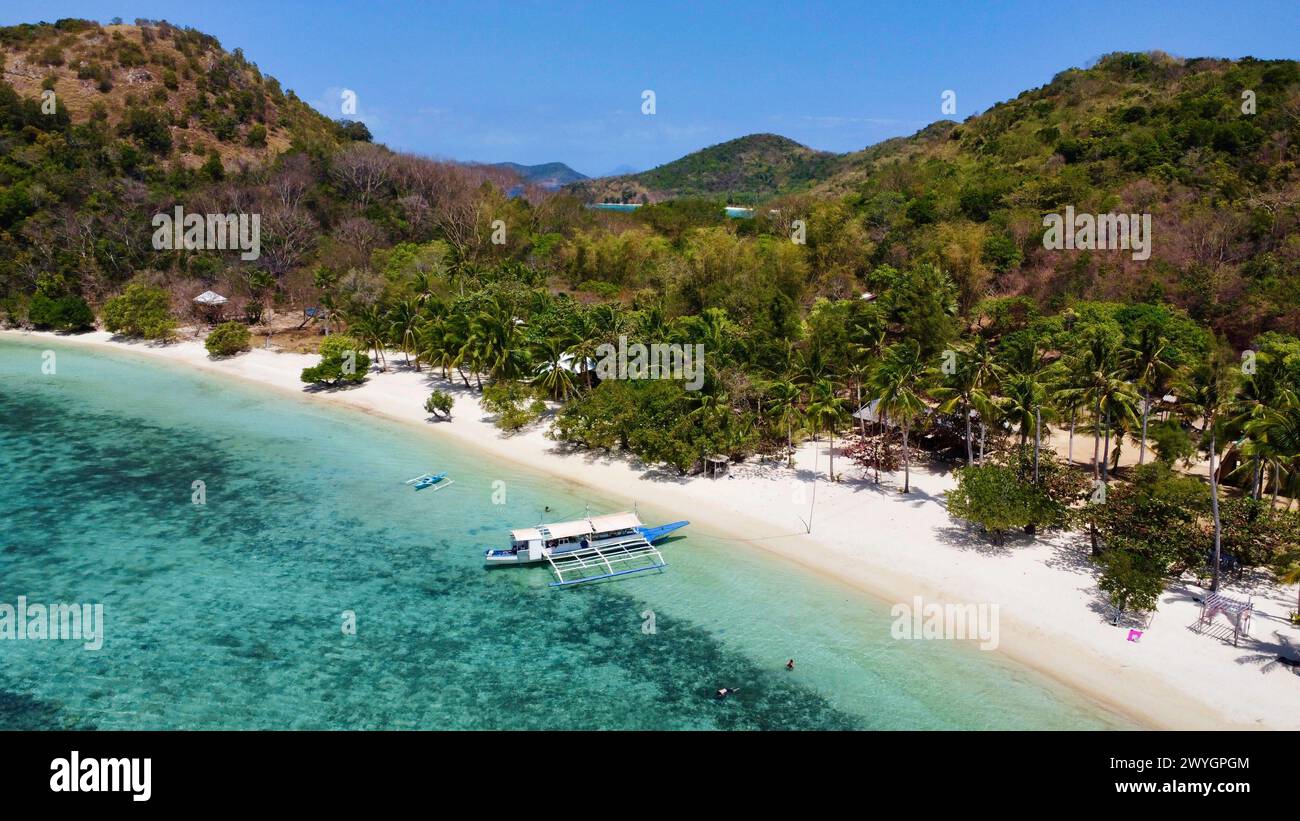 drone aerial view of a beach in Bulalacao Island⁩, ⁨Mimaropa⁩, ⁨Philippines⁩, ⁨Sulu Sea⁩ Stock ...