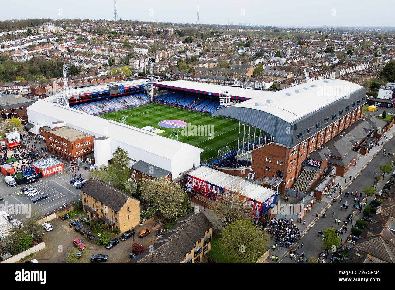 Selhurst park stadium view hi-res stock photography and images - Alamy
