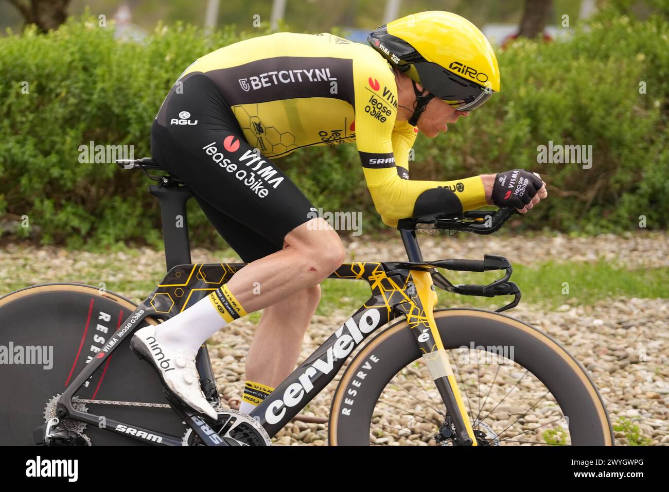 KRUIJSWIJK Steven Team Visma | Lease a Bike during the Itzulia Basque Country 2024, cycling ...