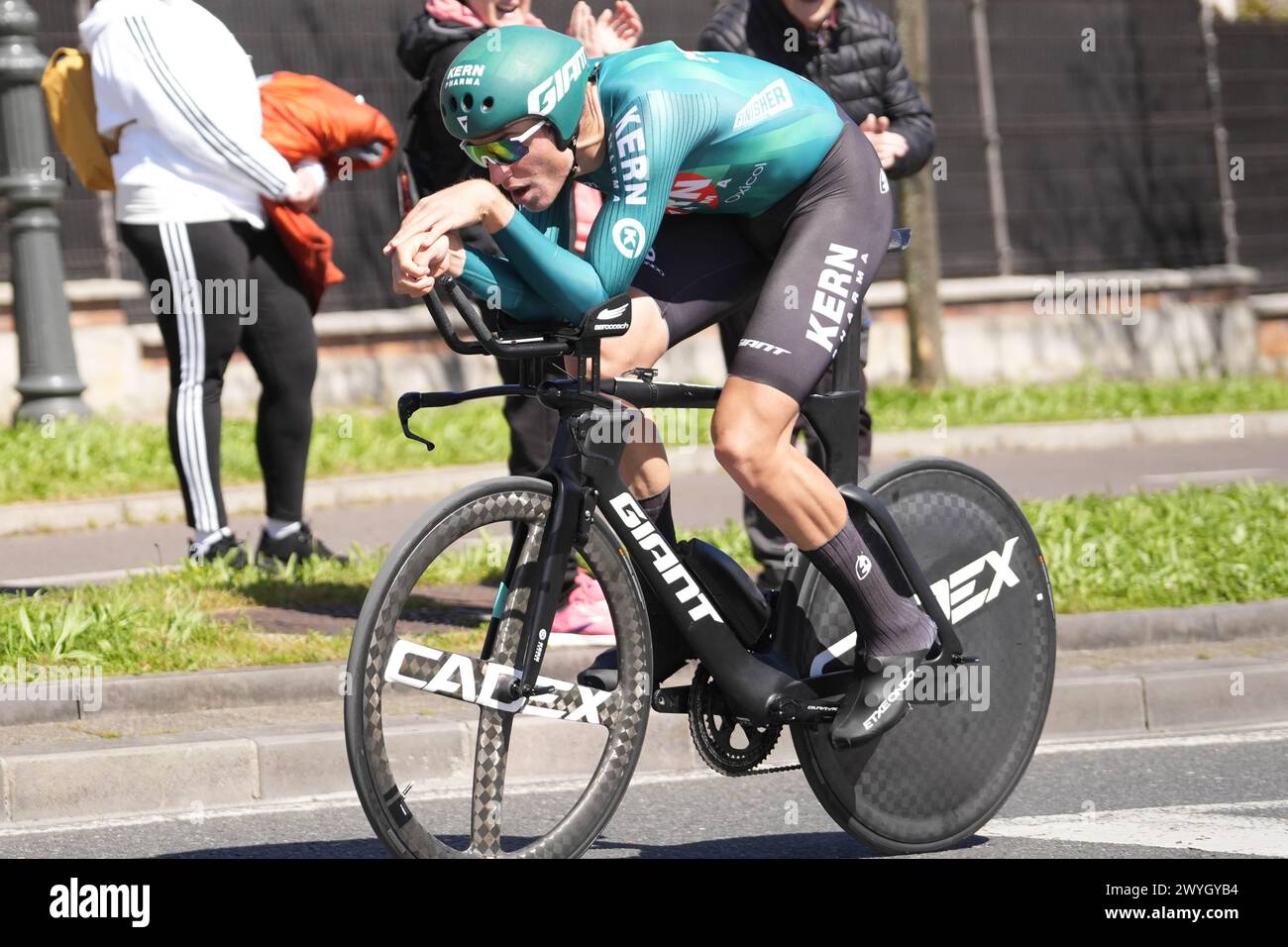 Pablo, CASTRILLO ZAPATER EQUIPO KERN PHARMA during the Itzulia Basque ...