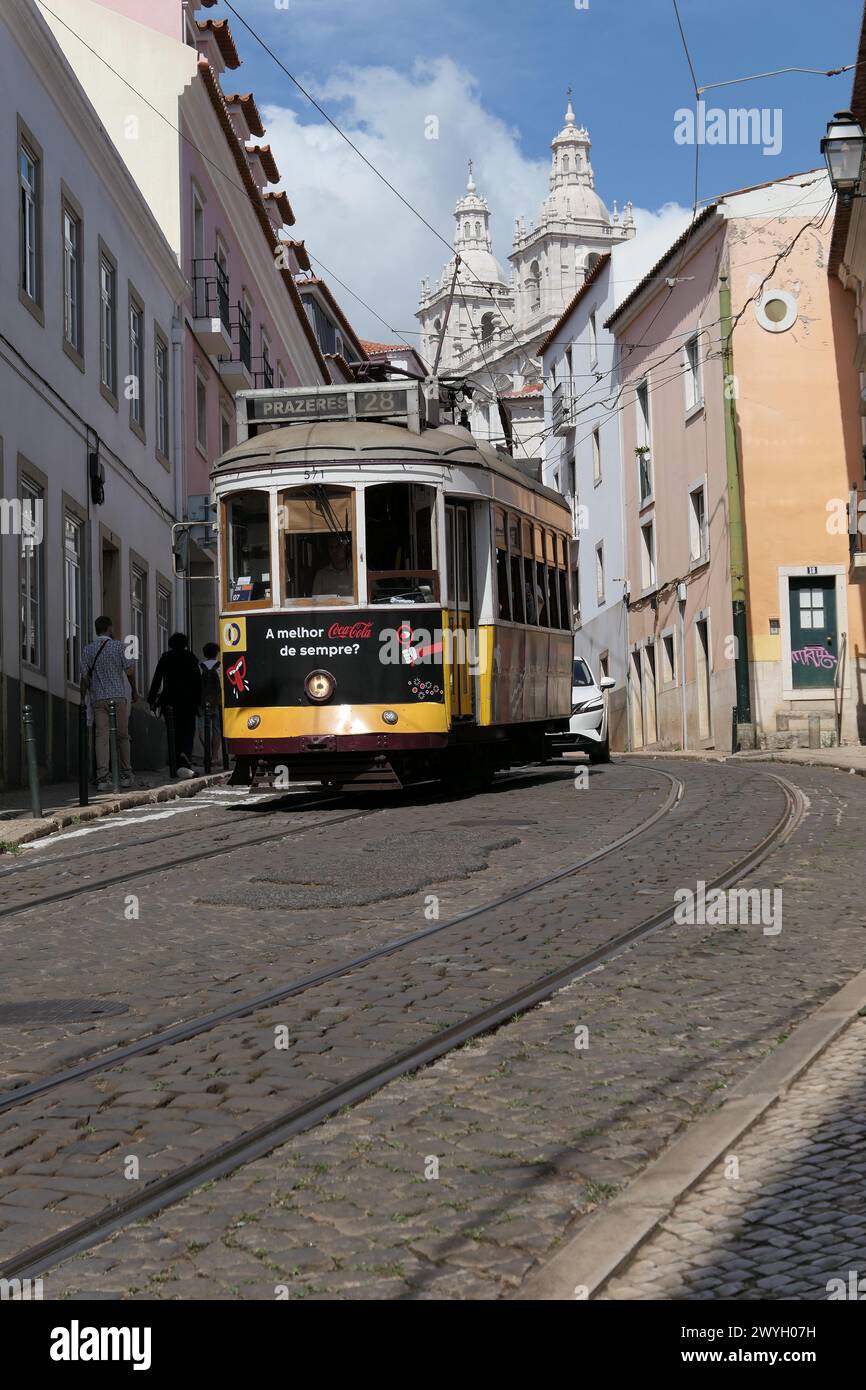 Famous Yellow Trolley runs through the oldest neighborhoods, Lisbon ...