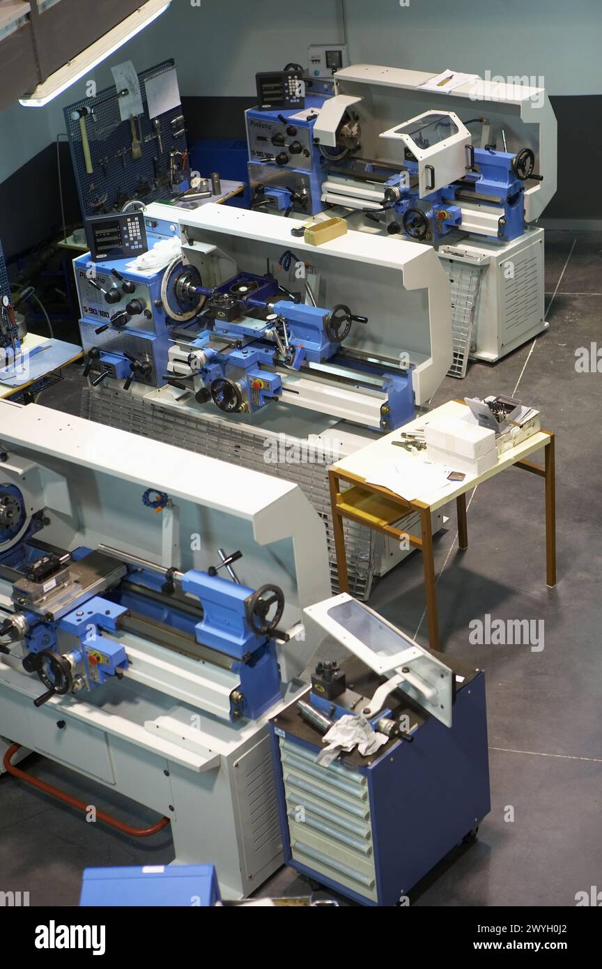 Escuela politécnica hi-res stock photography and images - Alamy