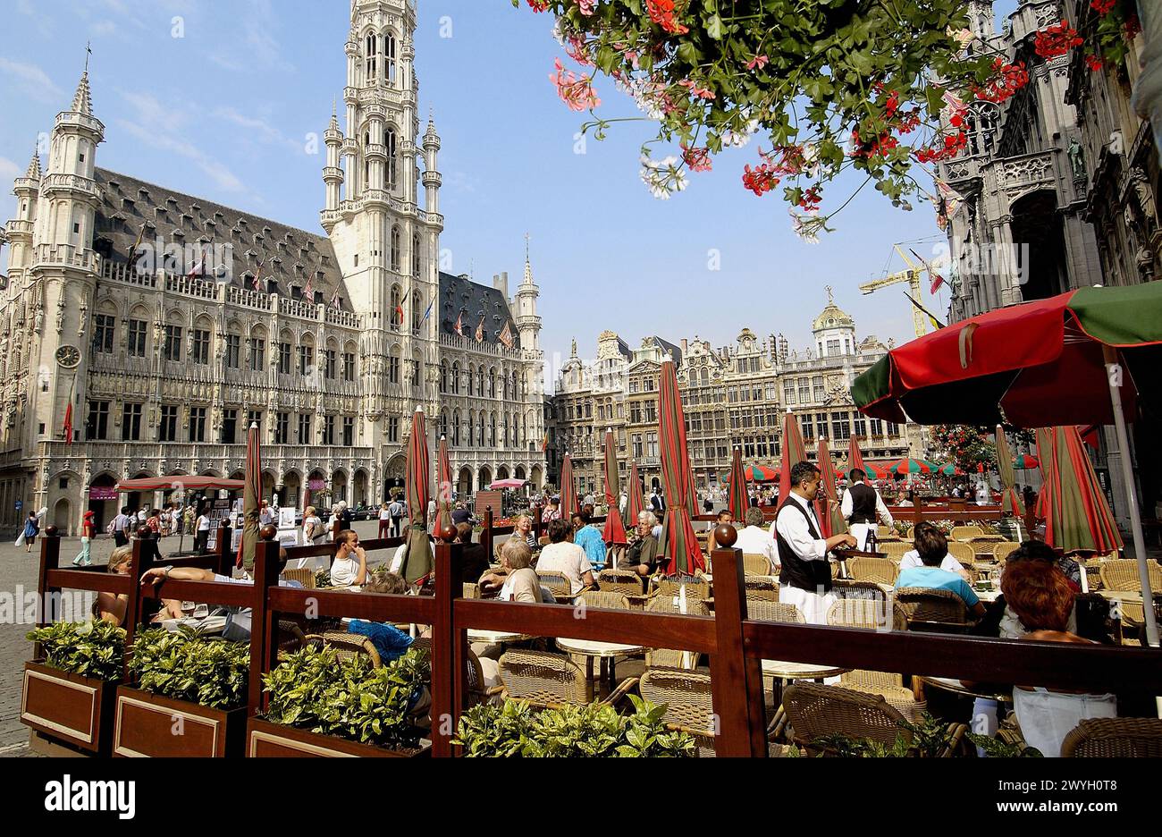 Brussels grand place terraces hi-res stock photography and images - Alamy