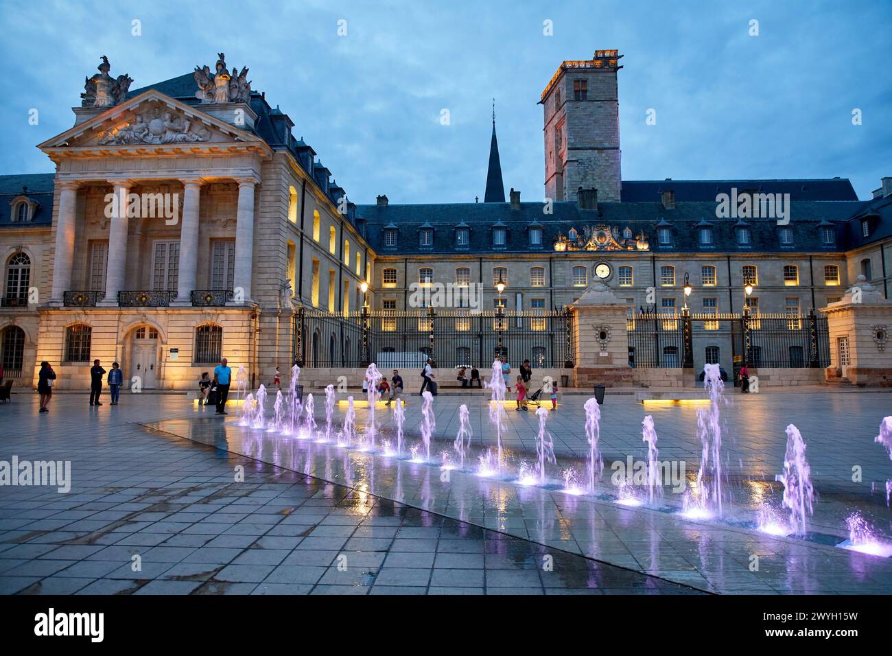 Palais Des Ducs Et Des Etats De Bourgogne Place De La Liberation