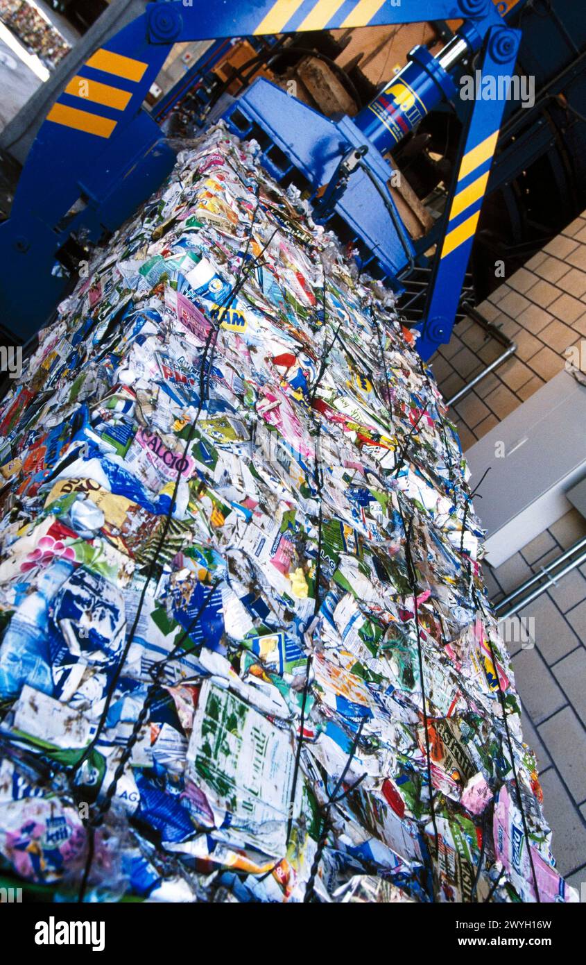 Plastic recycling, sorting plant Stock Photo - Alamy