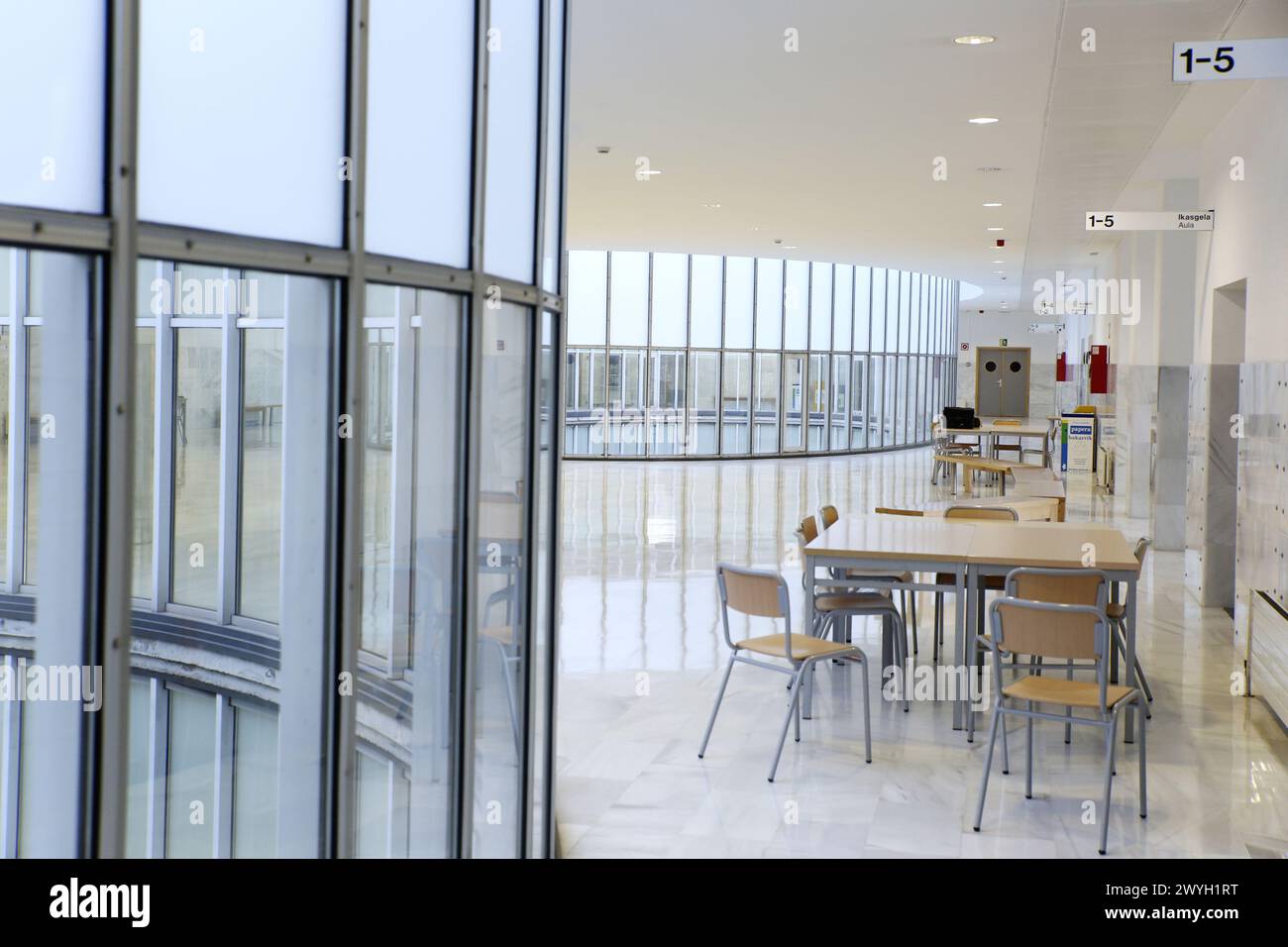 School of business studies euee hi-res stock photography and images - Alamy