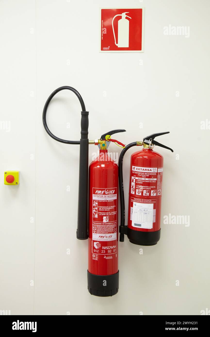 Cleanroom image hi-res stock photography and images - Alamy