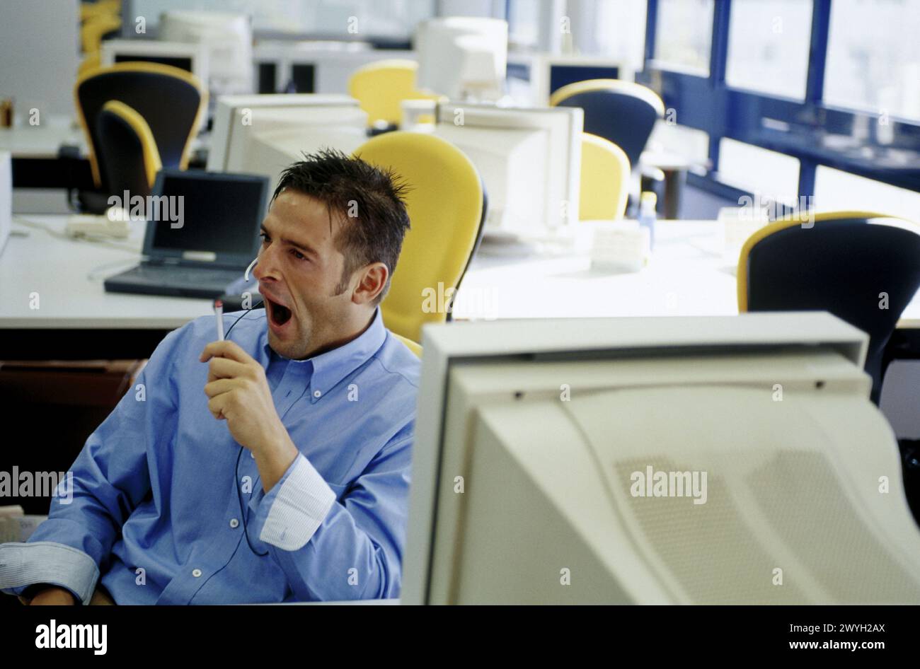 Man men male yawns yawn yawning hi-res stock photography and images - Alamy