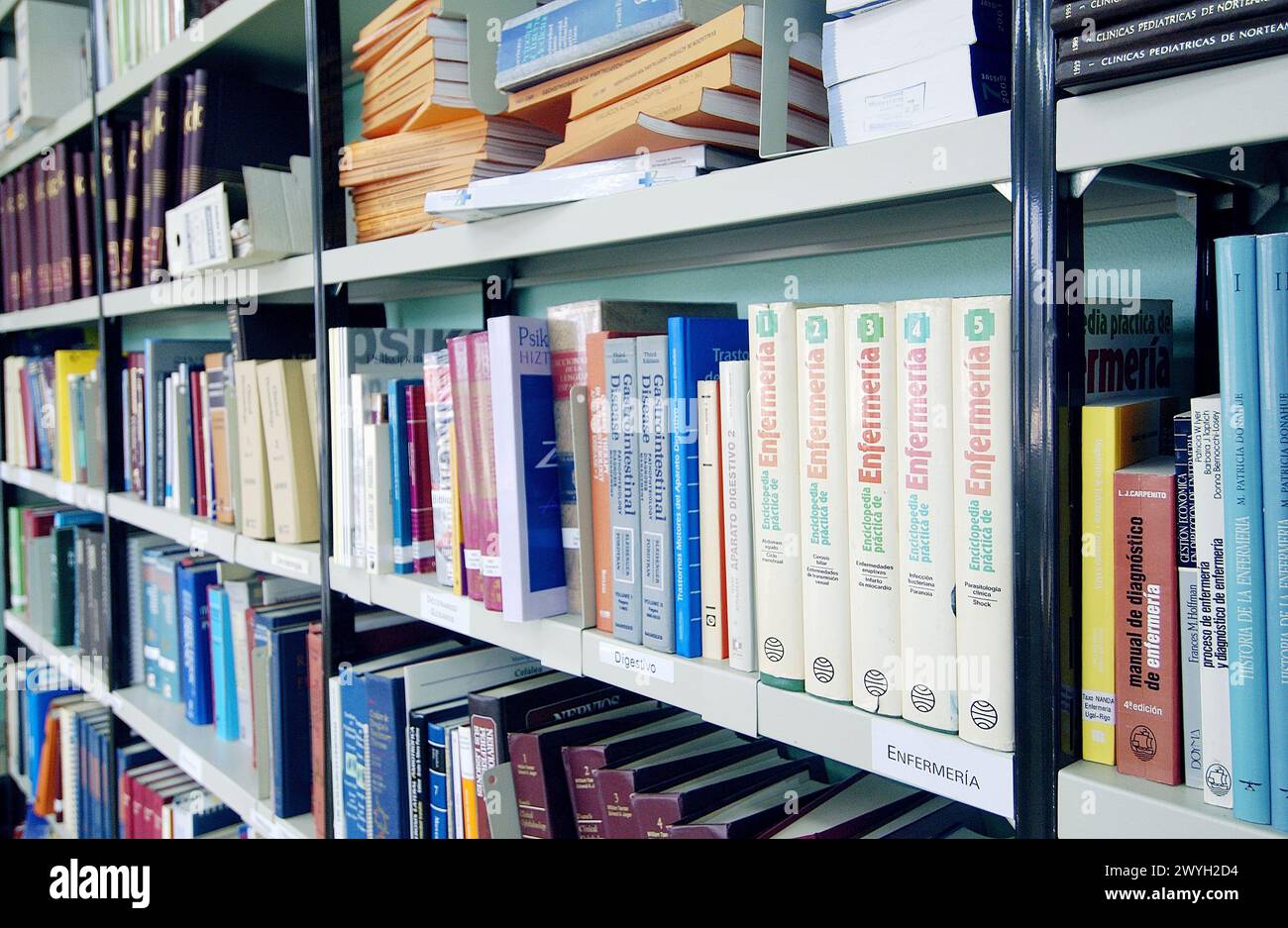 Library of hospital Stock Photo - Alamy