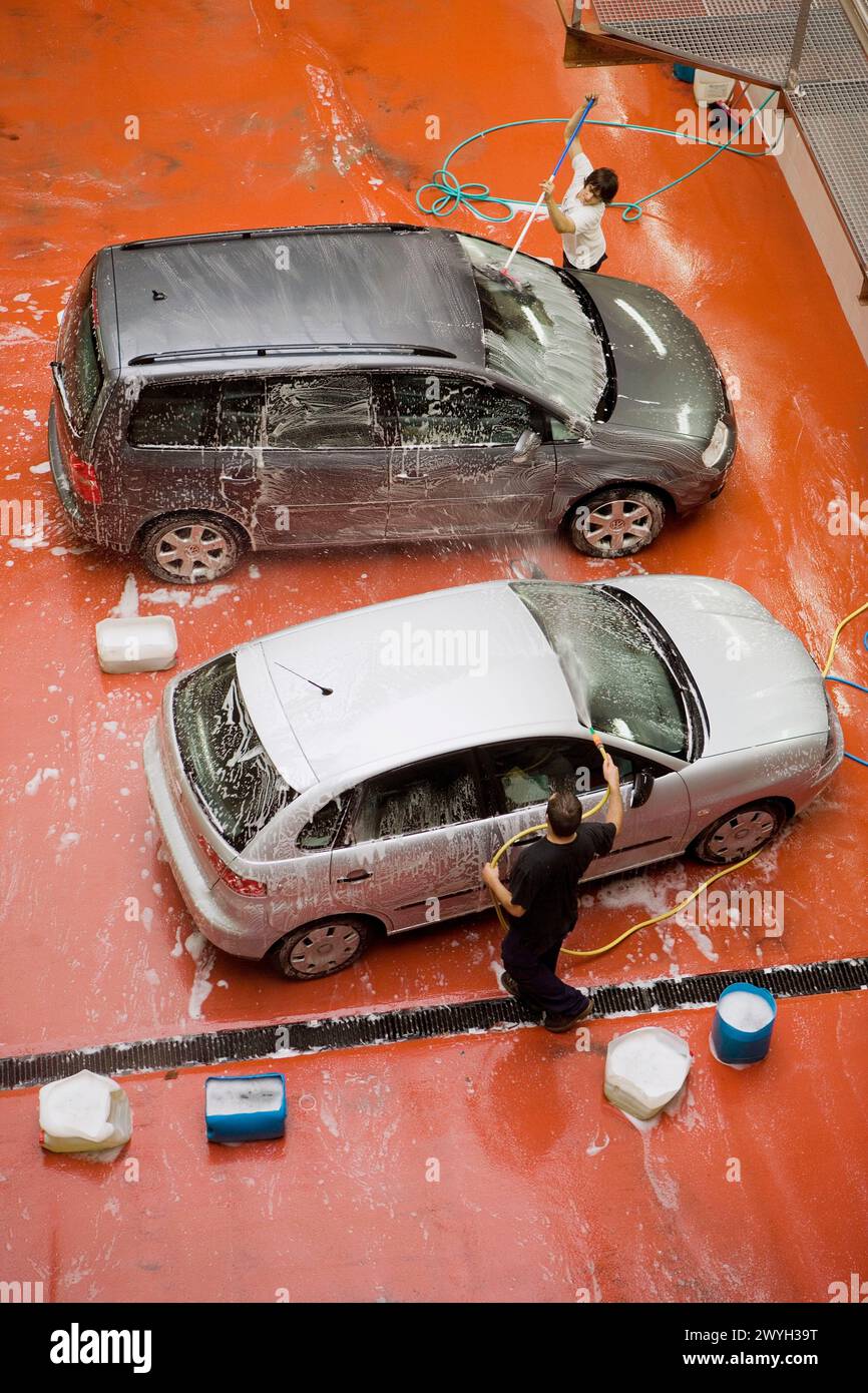 Cars washing place Stock Photo - Alamy