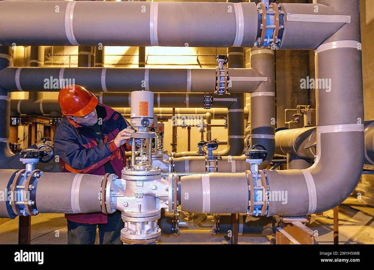 Pump operators hi-res stock photography and images - Alamy