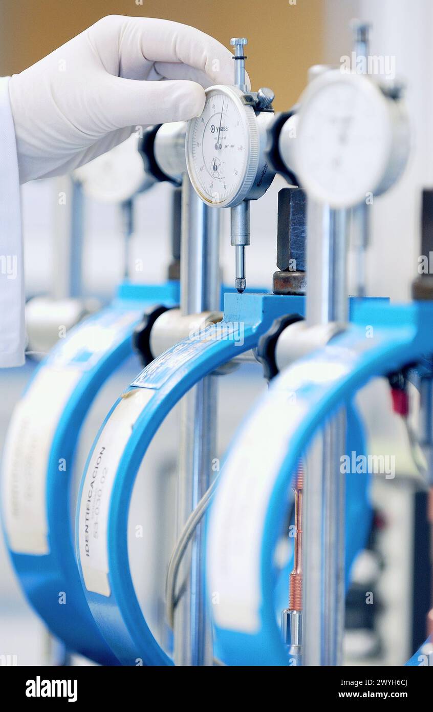 Mechanical traction test, mechanical characterization laboratory Stock ...