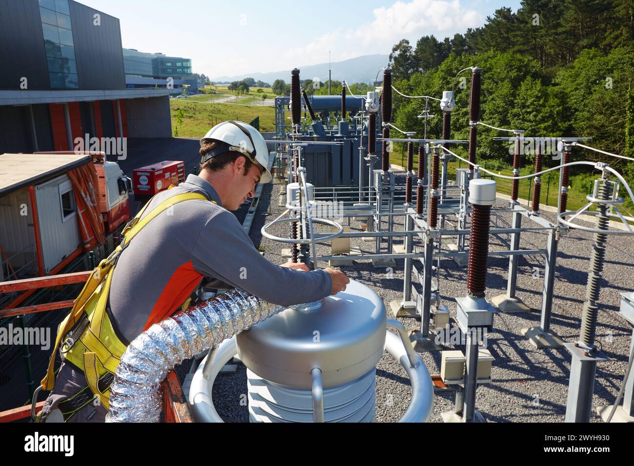 Underground electrical substation hi-res stock photography and images ...