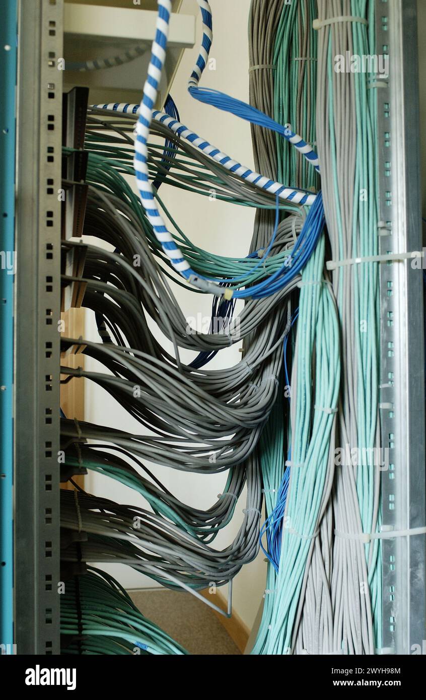 Industrial fiber optic fibers hi-res stock photography and images - Alamy