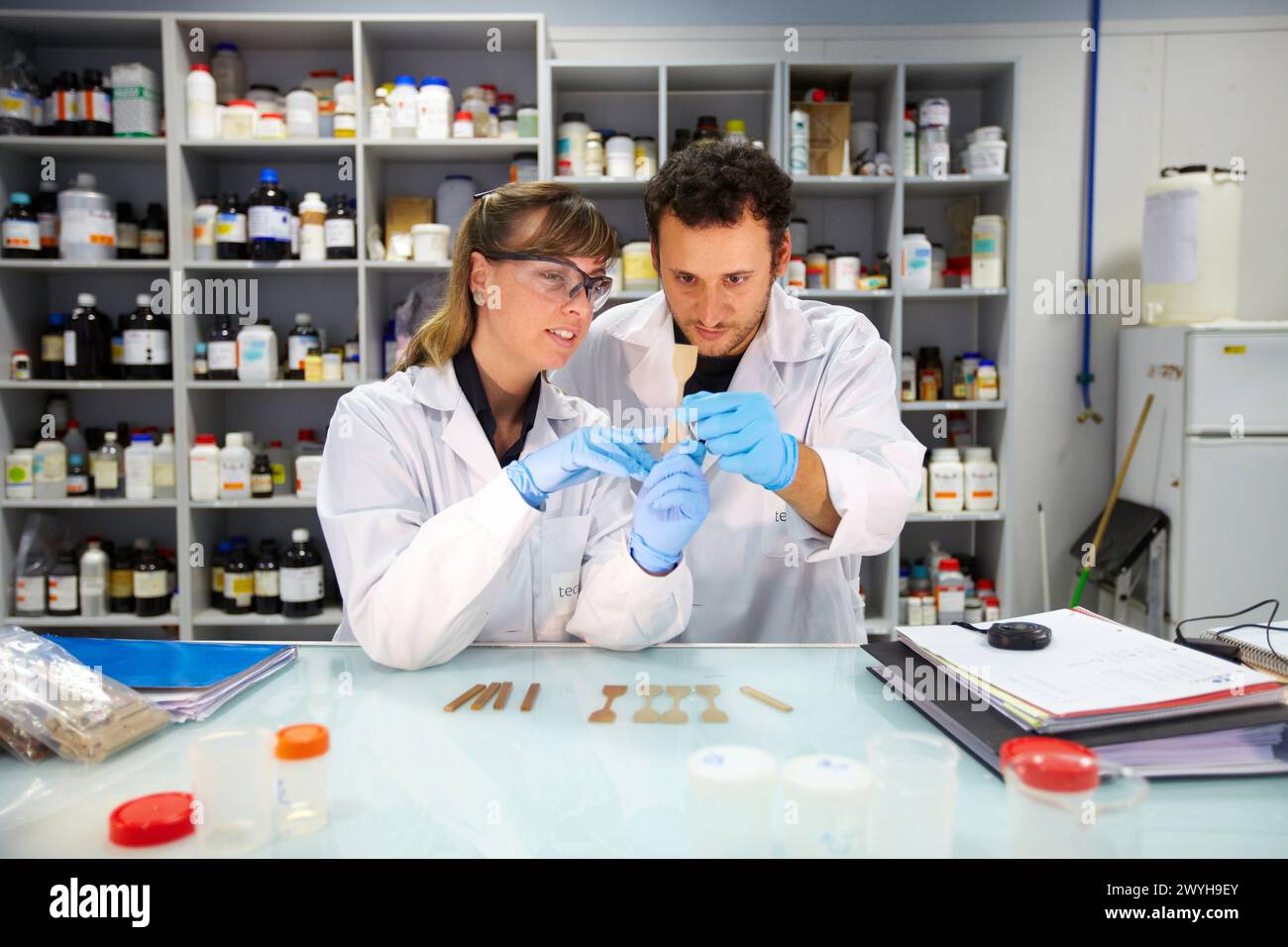 Safety laboratorio hi-res stock photography and images - Alamy