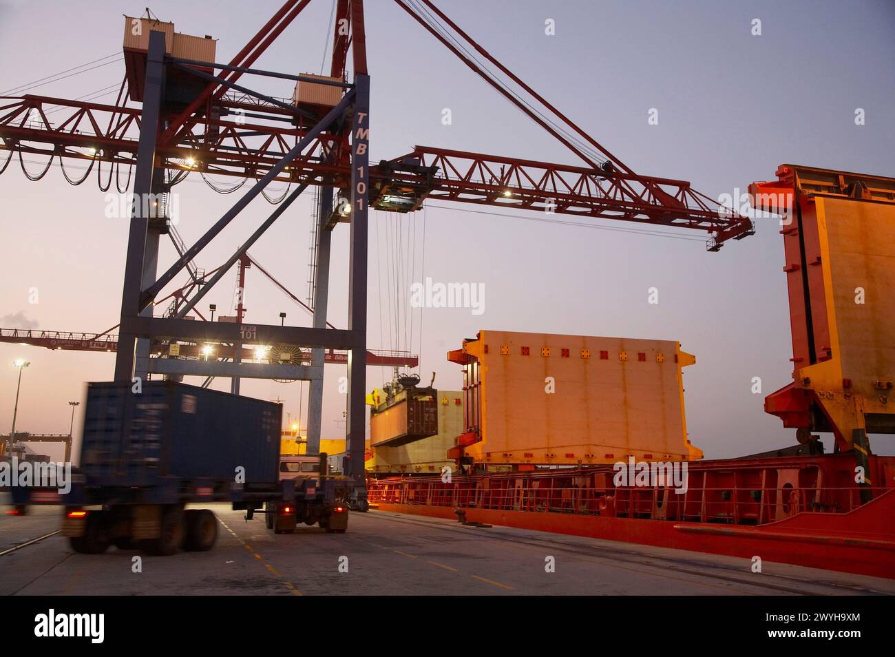 Loading containers, Port of Bilbao, Santurce, Bizkaia, Basque Country ...