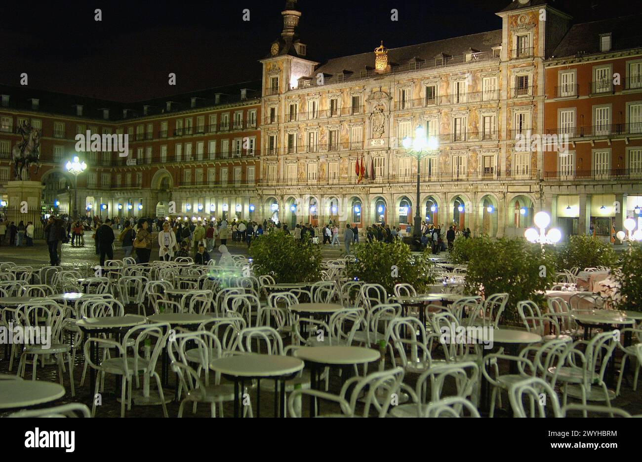 Terraces of plaza mayor of madrid hi-res stock photography and images ...