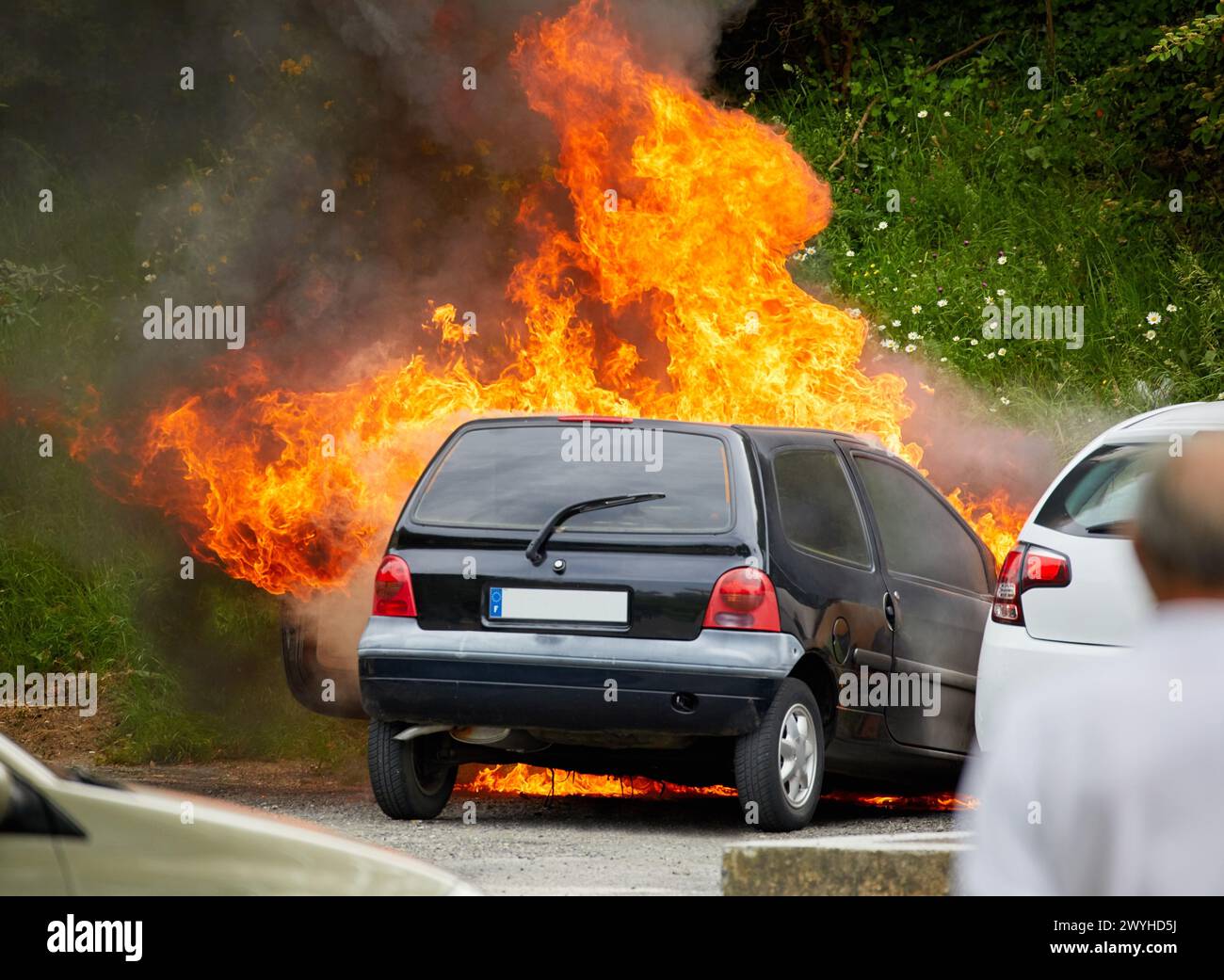 Lorry burning hi-res stock photography and images - Alamy